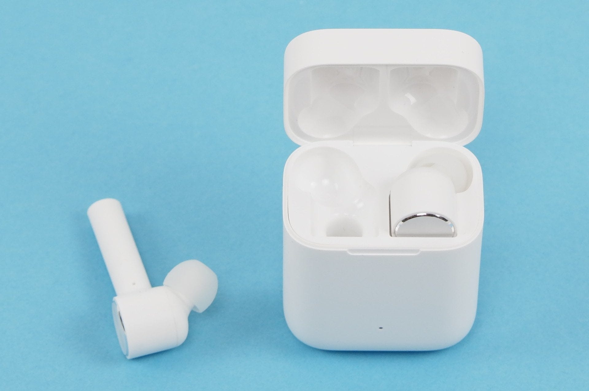 Xiaomi AirDots Pro test - cheap AirPods clone from China