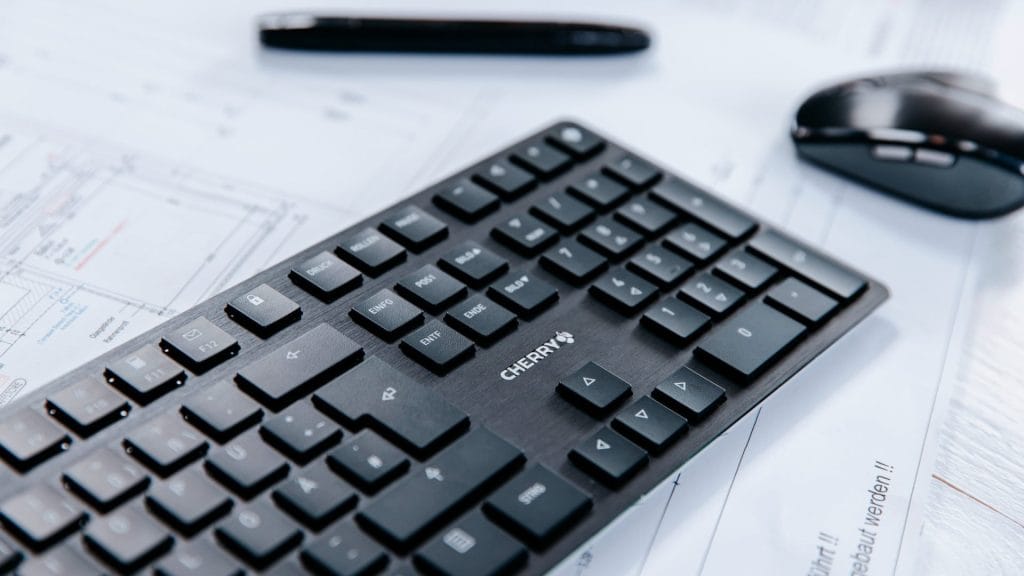 CHERRY KW X ULP: Mechanische Tastatur trifft auf Slim-Keyboard
