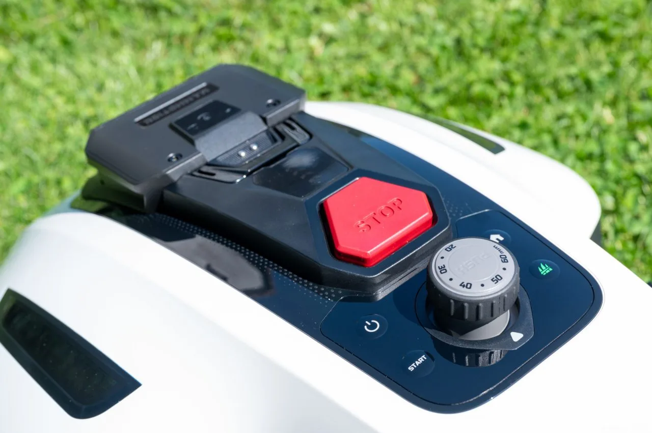 Mammotion Yuka Mini 500 review: The secret champion for small gardens?