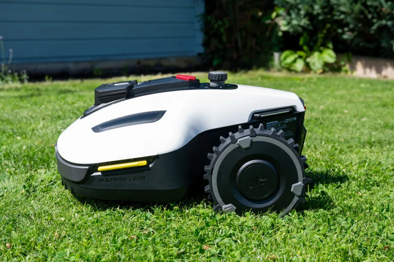 Test du Mammotion Yuka Mini 500 : Le champion secret des petits jardins